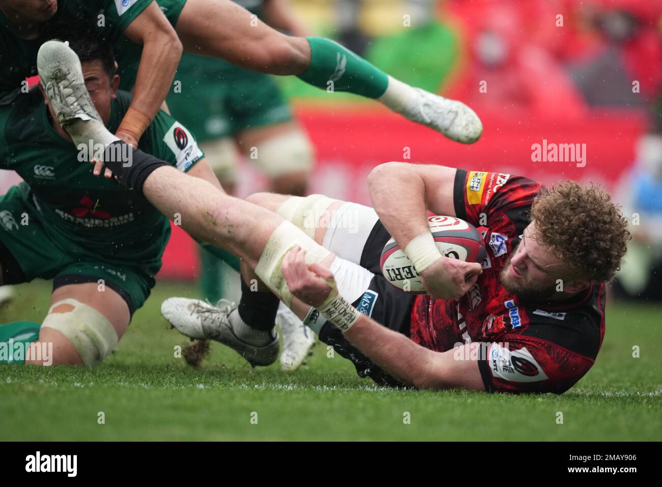 Brave Lupus' Warner Dearns during the Japan Rugby League One 2022-23 ...