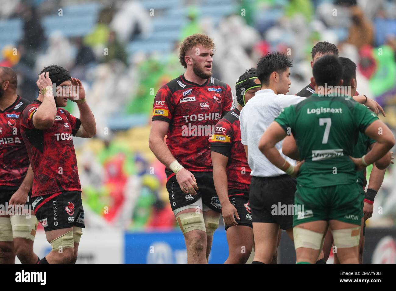 Brave Lupus' Warner Dearns during the Japan Rugby League One 2022-23 ...