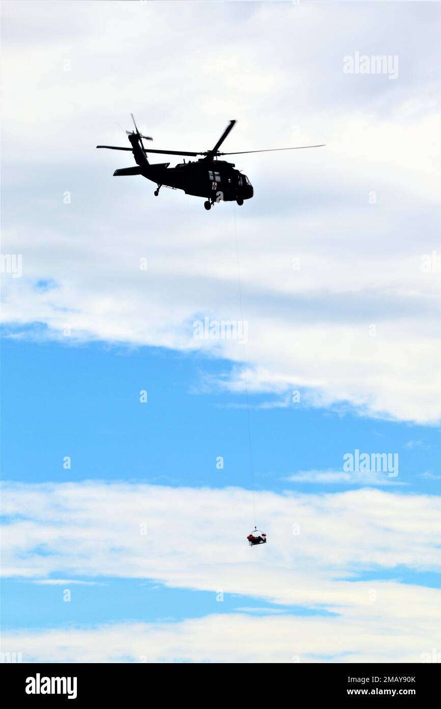 An aircrew with the 1st Battalion, 147th Aviation Regiment of the ...
