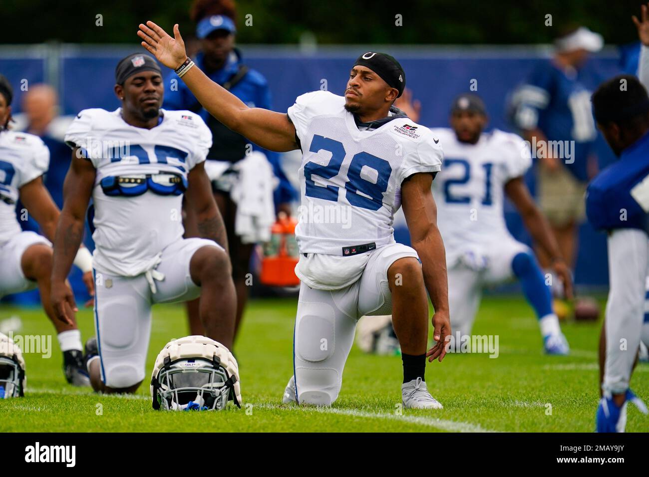 Indianapolis Colts running back Jonathan Taylor (28) warms up during ...
