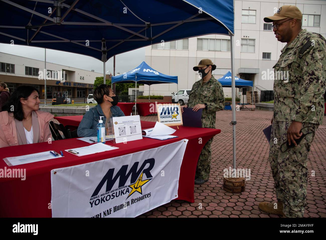 Commander fleet activities yokosuka cfay hi-res stock photography and ...