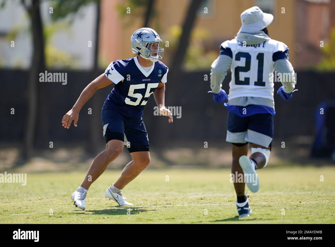 Dallas Cowboys outside linebacker Leighton Vander Esch (55) and running ...