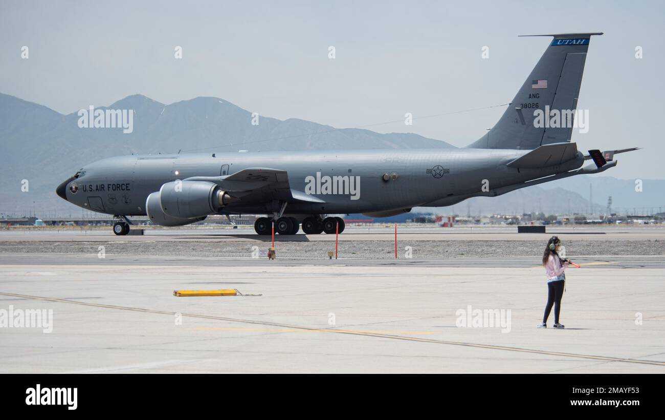 Air Force Lt Col Dan Hale takes his Fini-flight at Roland Wright Air ...