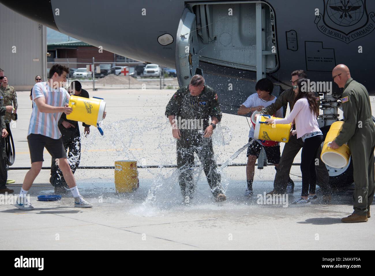 Air Force Lt Col Dan gets covered with water by his unit and family ...