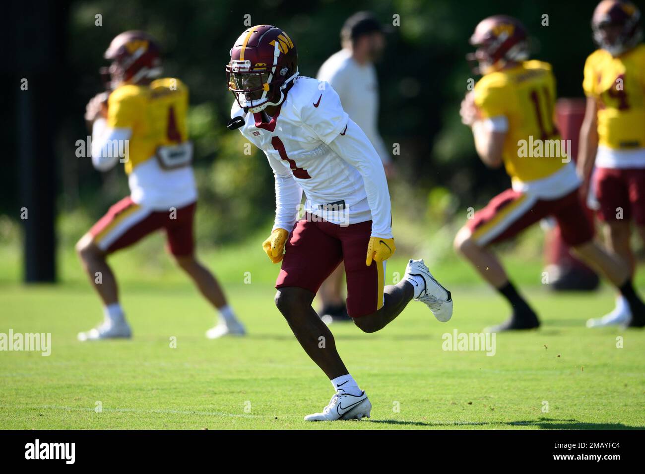 Washington Commanders wide receiver Jahan Dotson (1) in action during ...