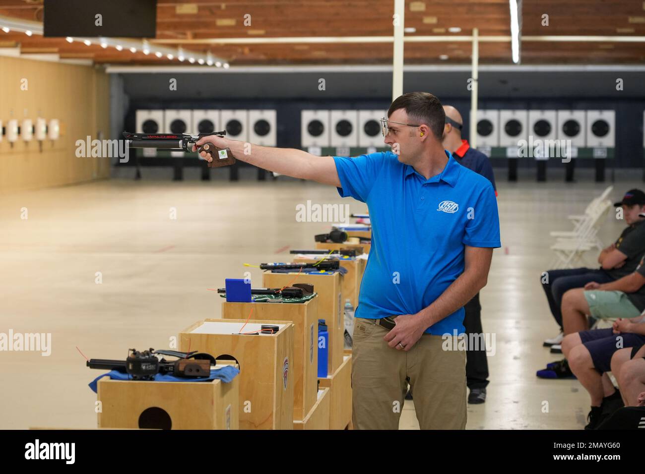 Staff Sgt. Nick Mowrer and Spc. Charles Platt compete in the 2022 Men's ...