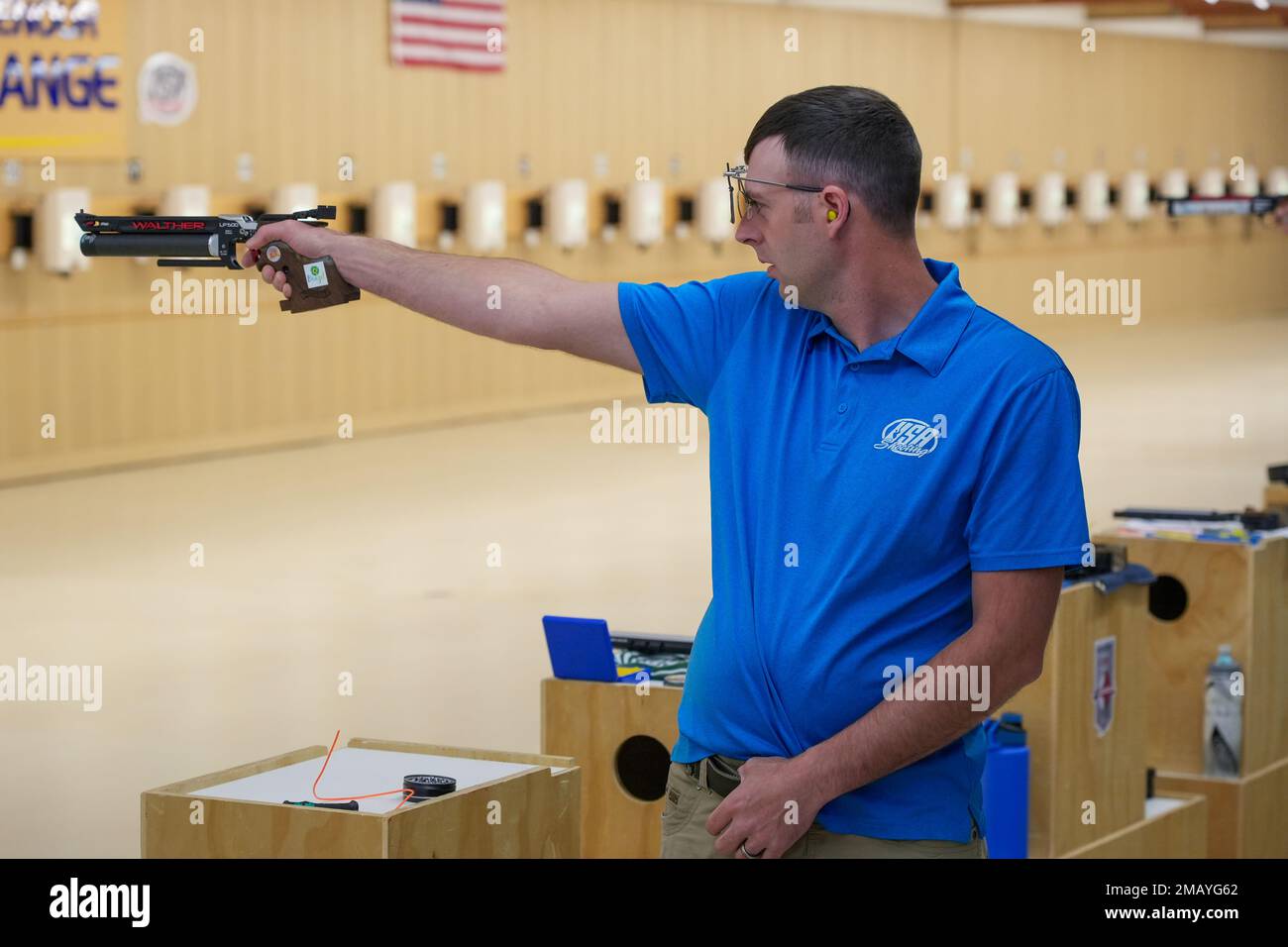Staff Sgt. Nick Mowrer and Spc. Charles Platt compete in the 2022 Men's ...