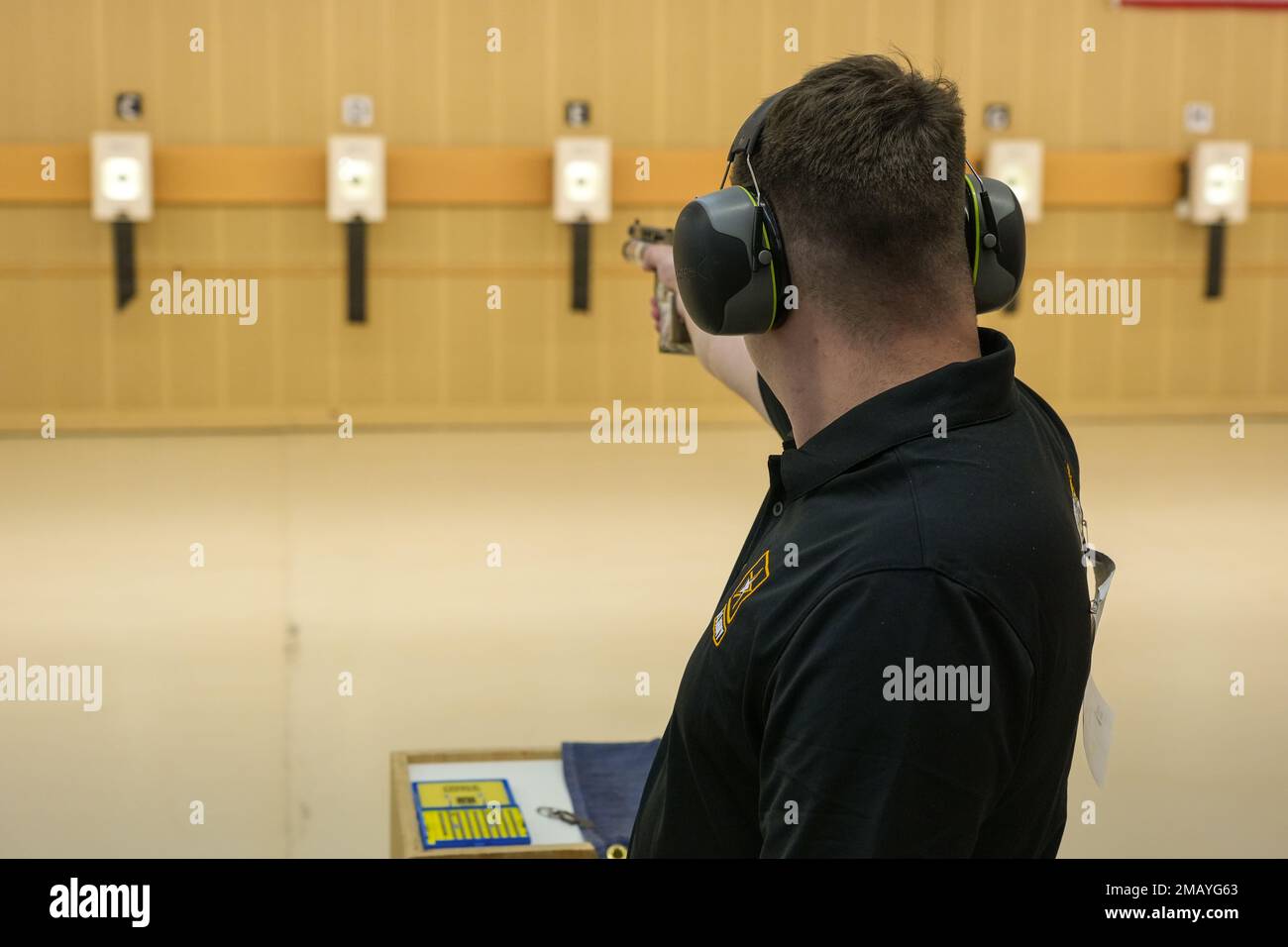 Staff Sgt. Nick Mowrer and Spc. Charles Platt compete in the 2022 Men's ...