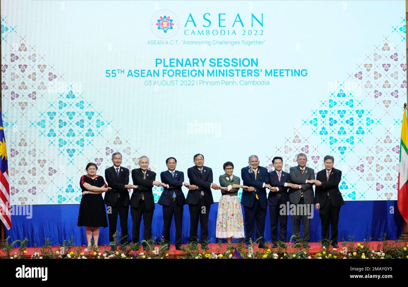From left to right; Philippines Foreign Affairs acting Undersecretary ...