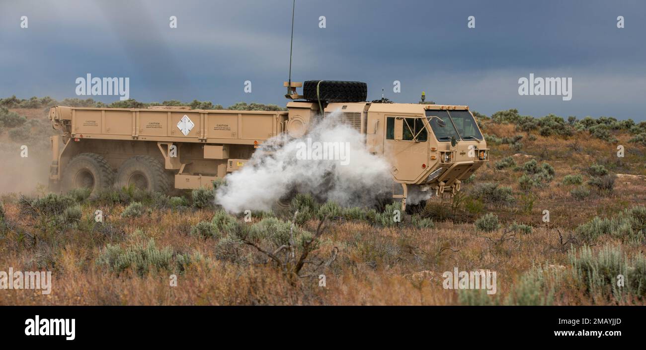 Soldiers with the 213th Forward Support Company, 2nd Battalion, 222nd ...