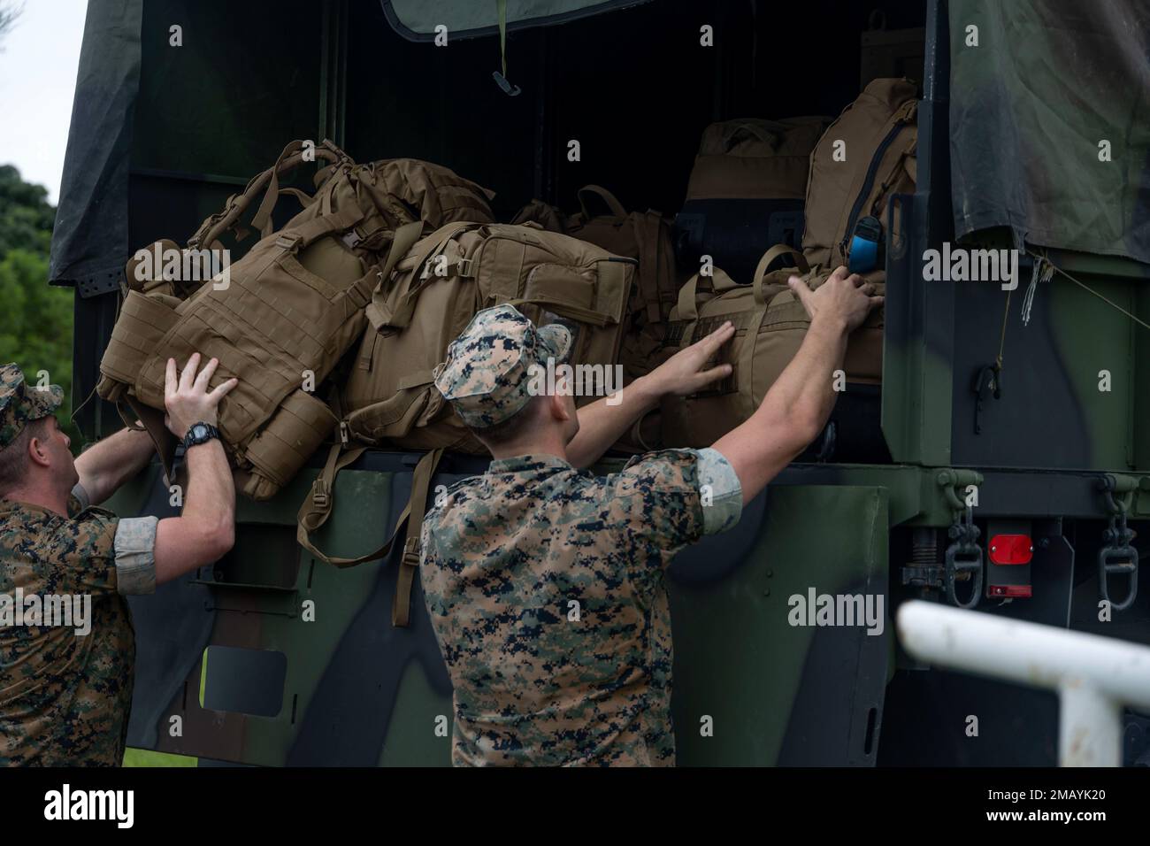 U.S. Marines with 3d Marine Expeditionary Brigade (3D MEB) Alert ...