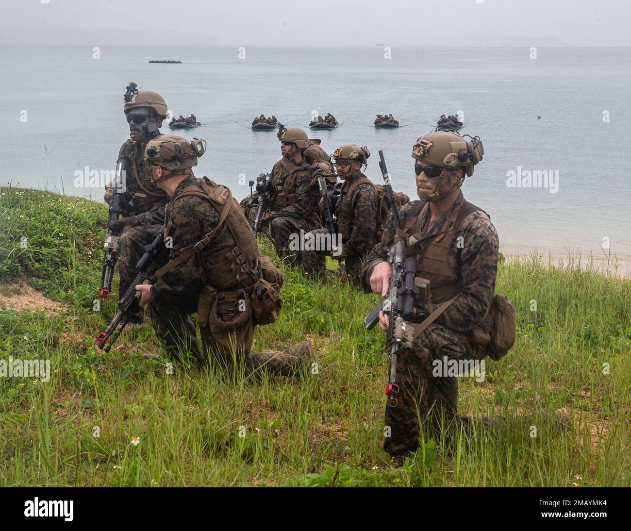 U.S. Marines with Battalion Landing Team (BLT) 2/5, 31st Marine ...