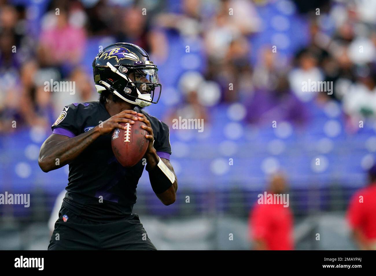 Baltimore Ravens quarterback Tyler Huntley works out during the team's ...