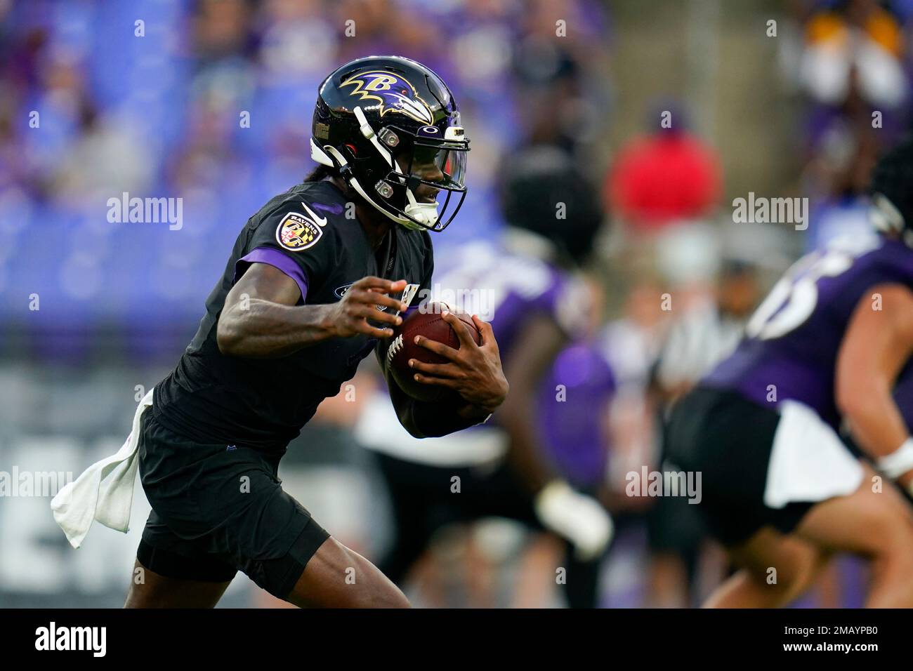 Baltimore Ravens quarterback Tyler Huntley works out during the team's ...