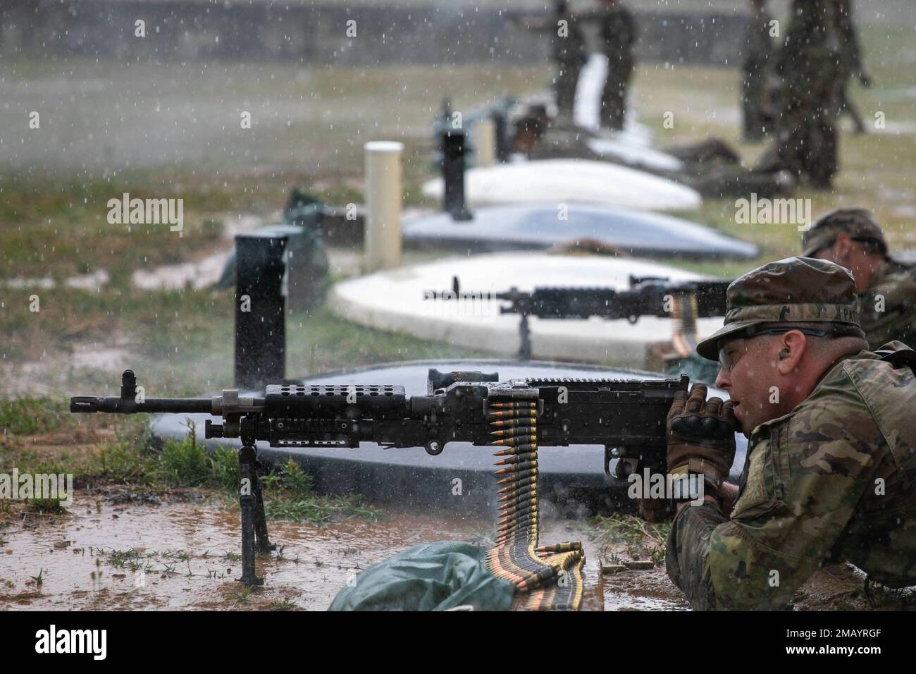 M 249 light machine gun hi-res stock photography and images - Alamy