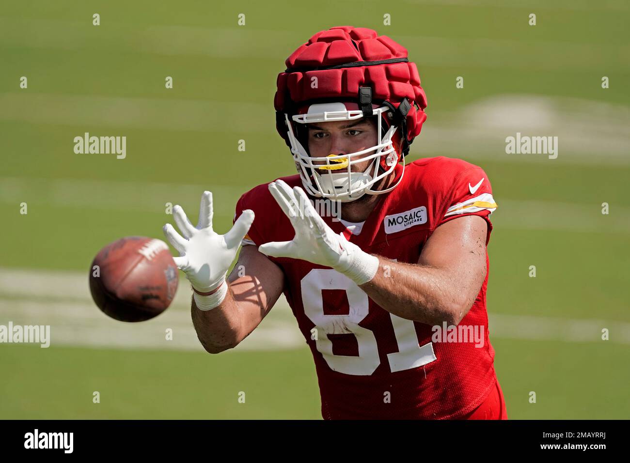 Kansas City Chiefs tight end Blake Bell catches a ball during NFL ...