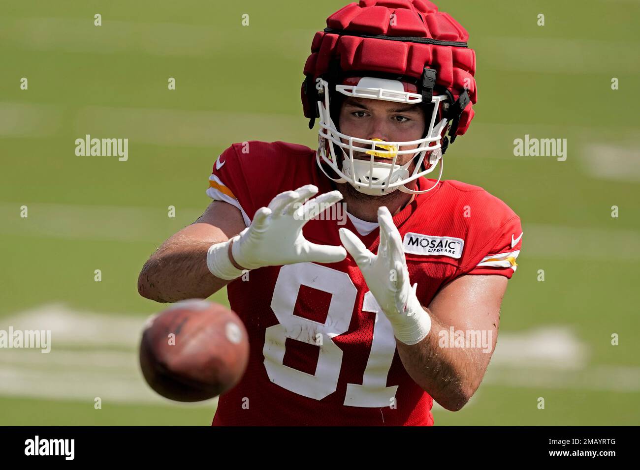 Kansas City Chiefs tight end Blake Bell catches a ball during NFL ...