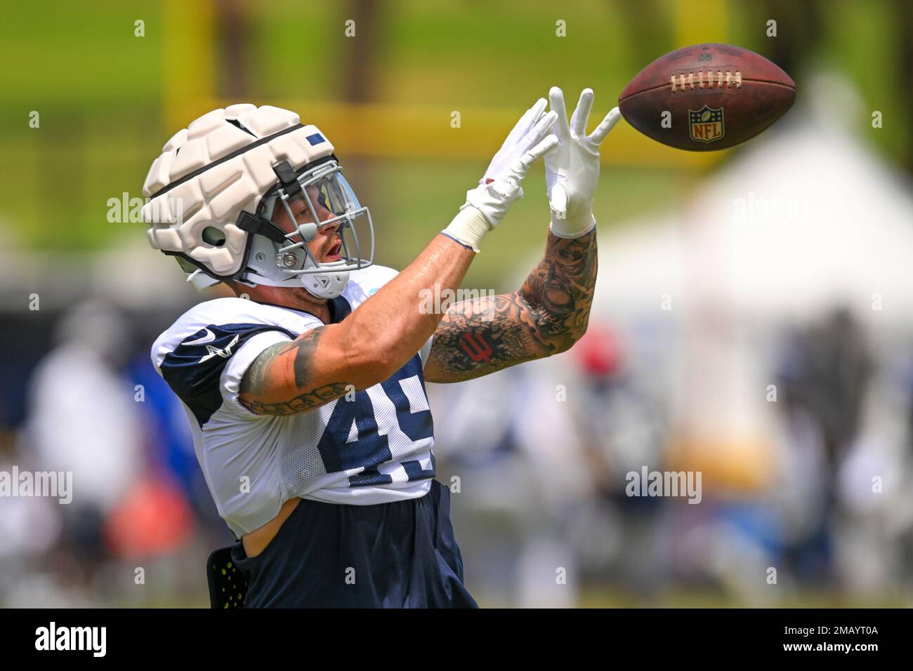 Dallas Cowboys linebacker Malik Jefferson makes a reception at NFL ...