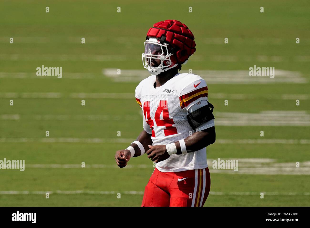 Kansas City Chiefs linebacker Elijah Lee participates in a drill during ...