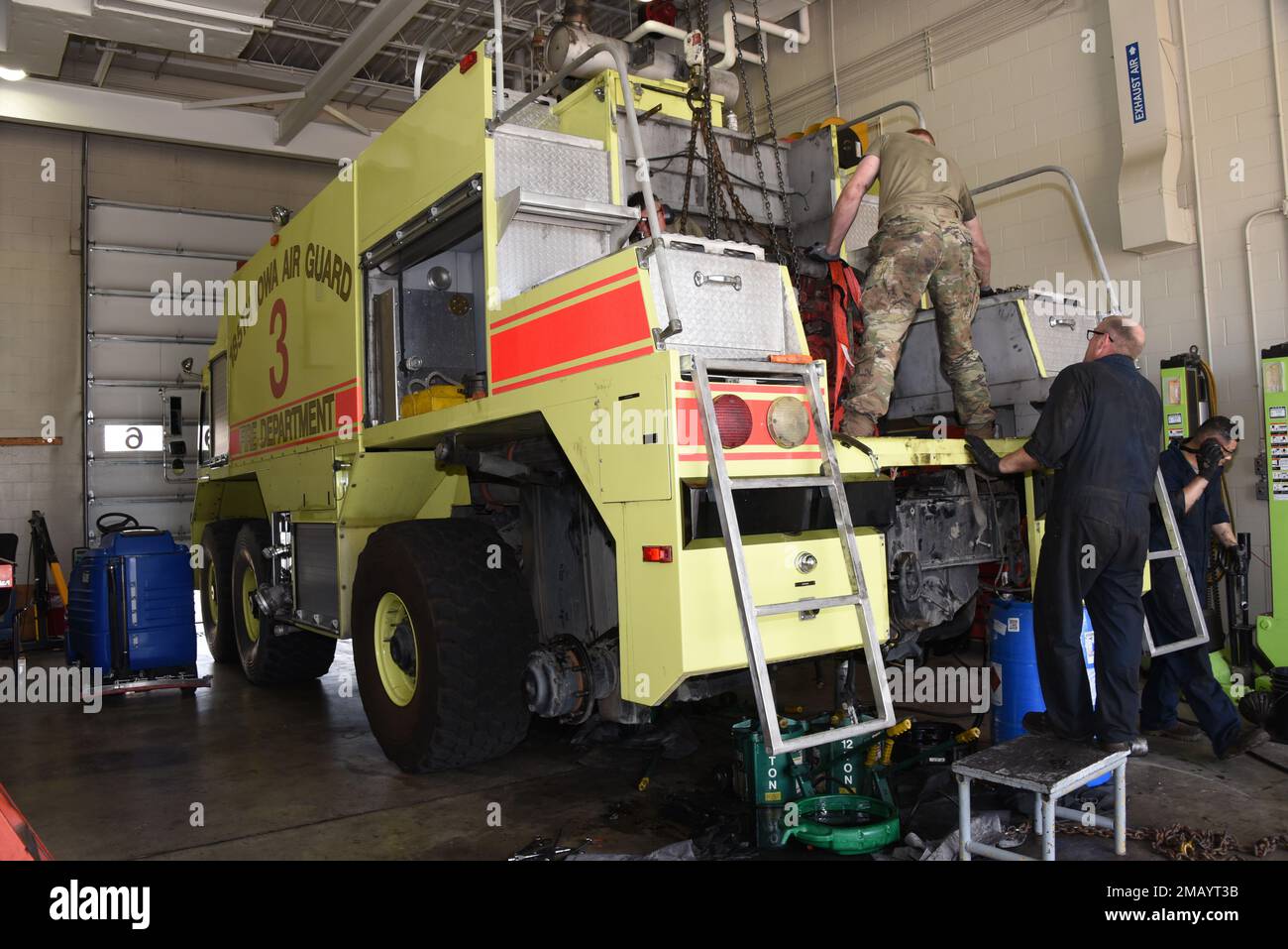 185th Air Refueling Wing vehicle mechanics Technical Sgt. Jason Lammers ...