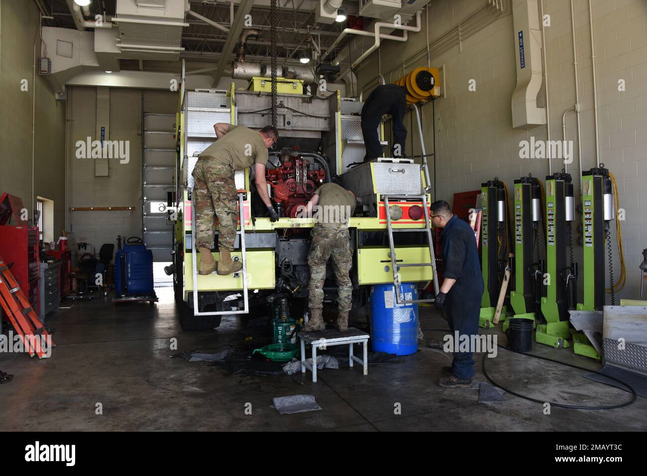 185th Air Refueling Wing vehicle mechanics Master Sgt. Ryan Lieber ...