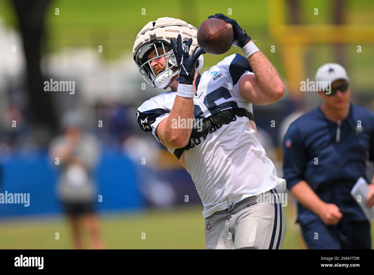 Dallas Cowboys tight end Dalton Schultz makes a reception during a ...