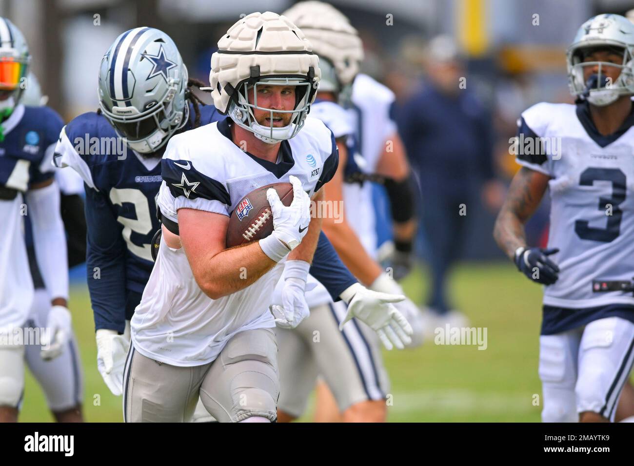 Dallas Cowboys tight end Dalton Schultz runs the ball after a reception ...