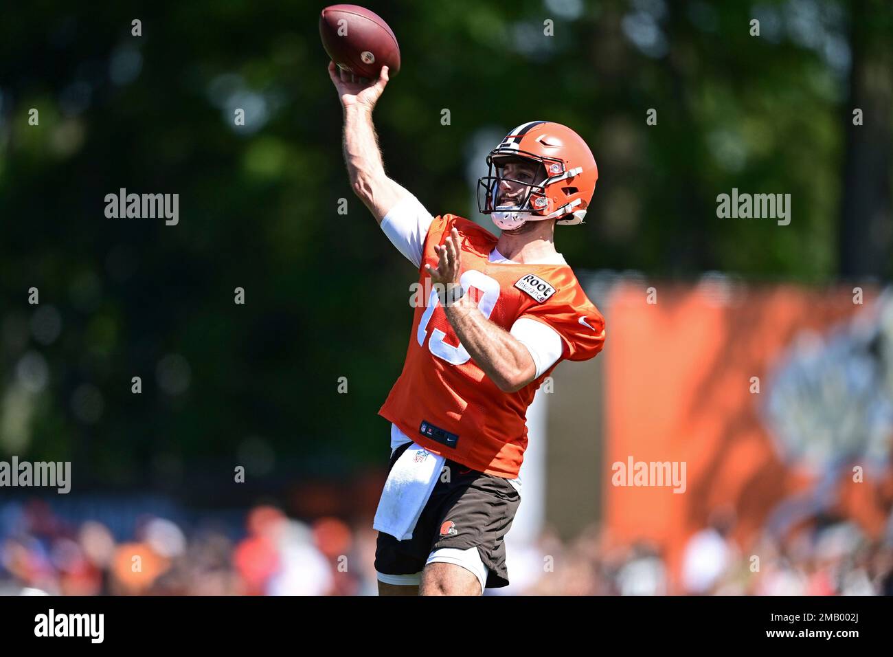 Cleveland Browns quarterback Josh Rosen throws a pass during an NFL ...