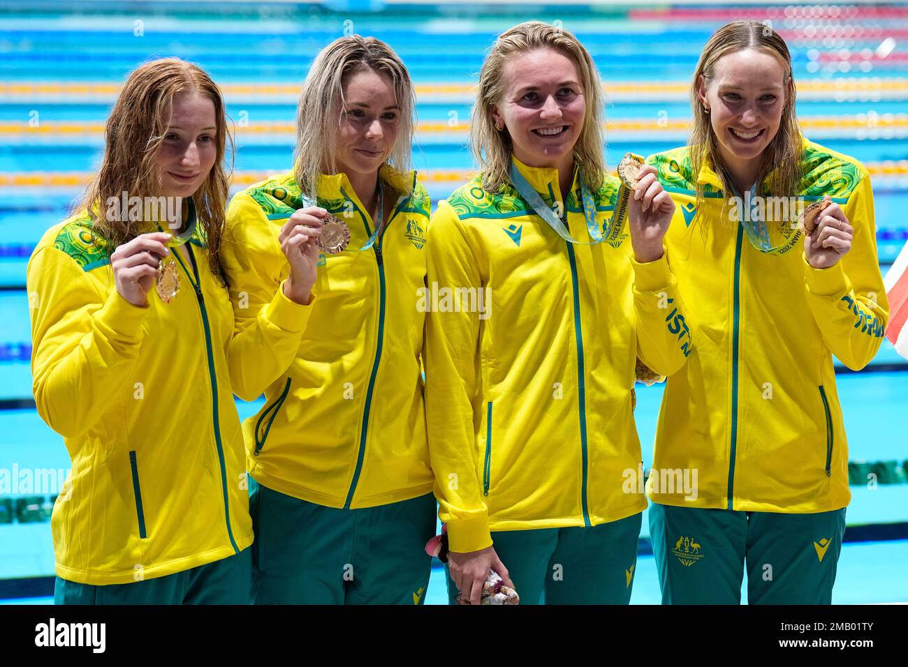 The Australian Winning Women s 4 X 200m Freestyle Relay Team Pose With The Australian Winning Women s 4 X 200m Freestyle Relay Team Pose With