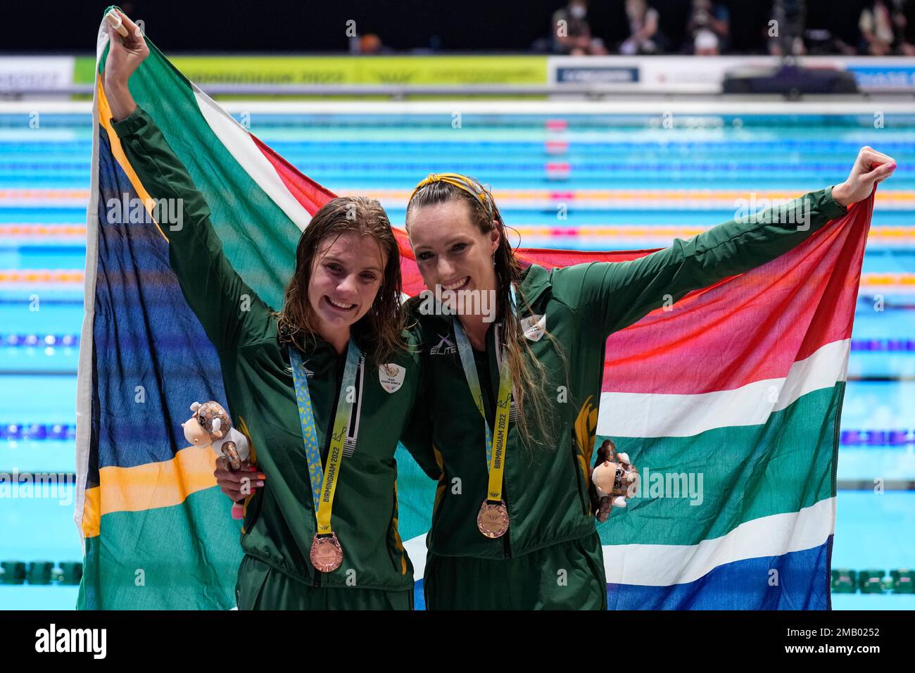 South Africa's Tatjana Schoenmaker, gol, right, with teammate Kaylene ...