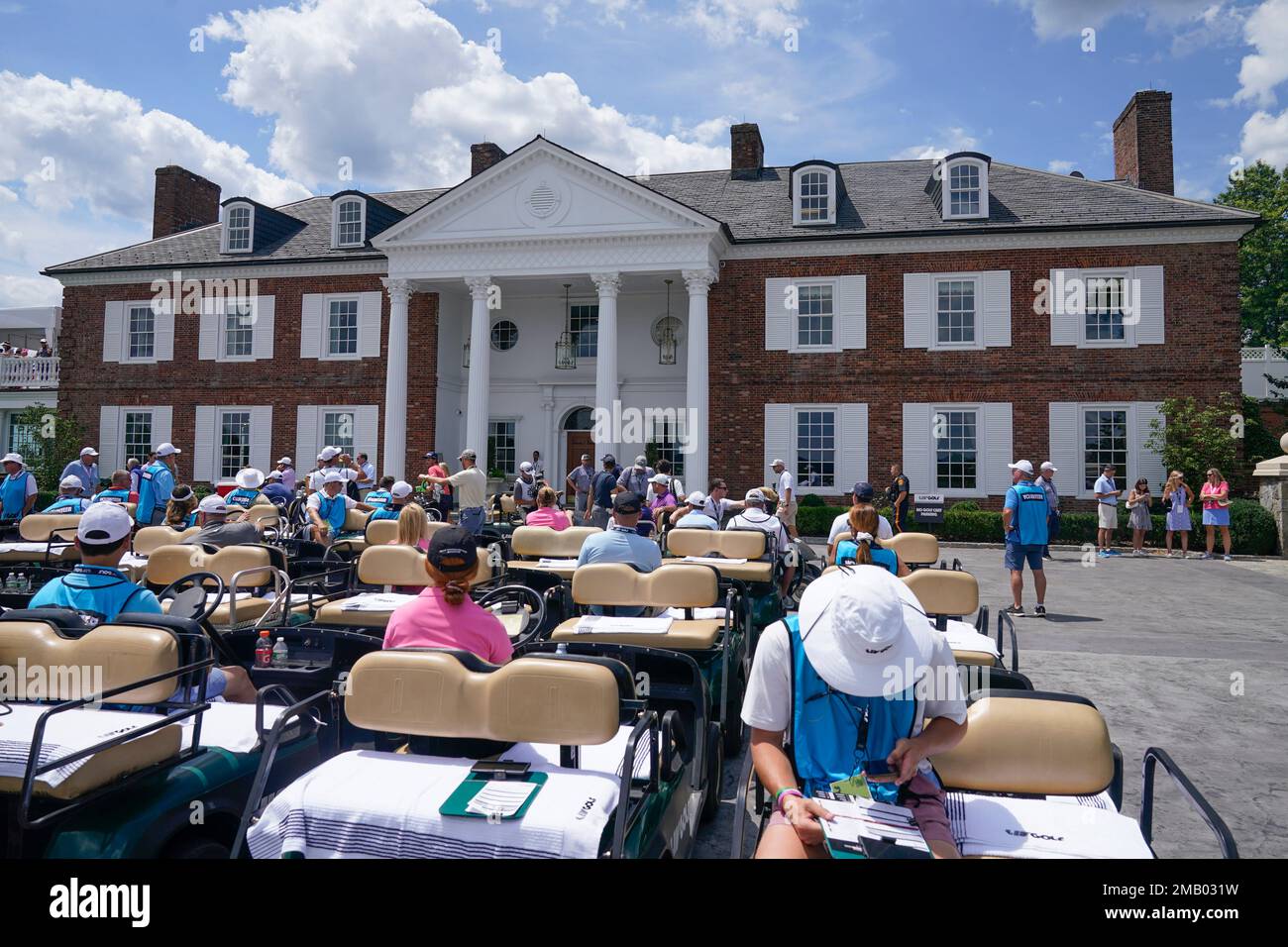 The clubhouse at Trump National Golf Club is seen during the final ...