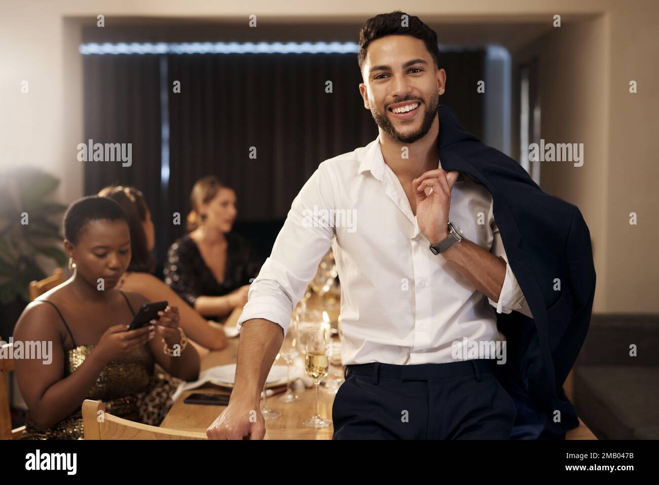 Woman welcoming man into the house hi-res stock photography and images ...