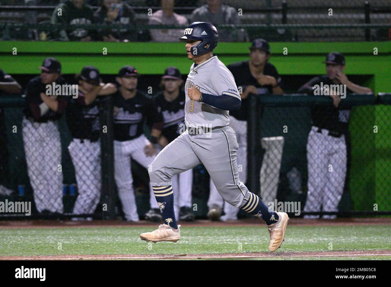 Florida International's Matthew Gonzalez (9) during an NCAA baseball ...