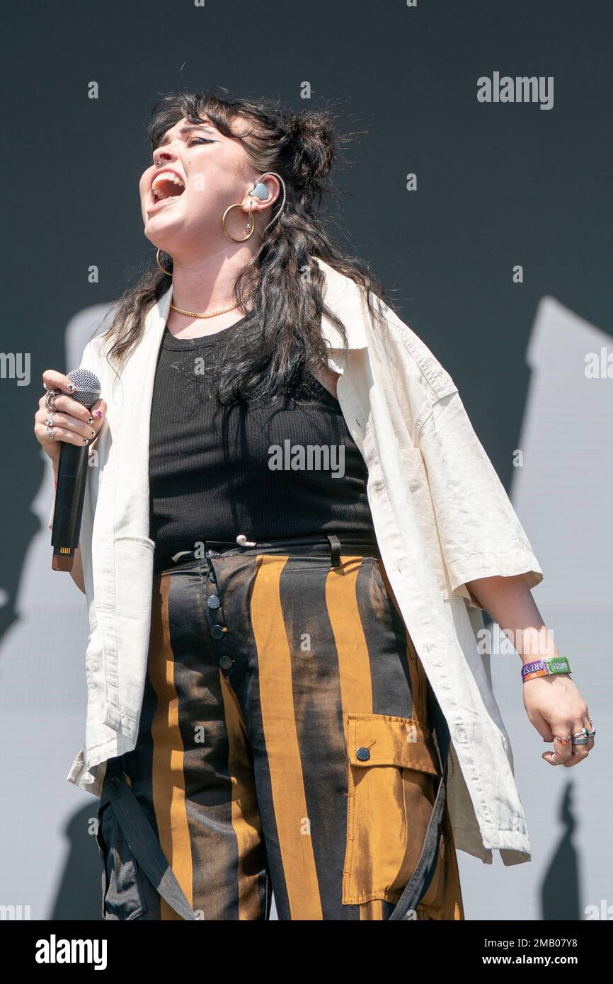 Holly Minto of Crawlers performs on day three of the Lollapalooza Music ...