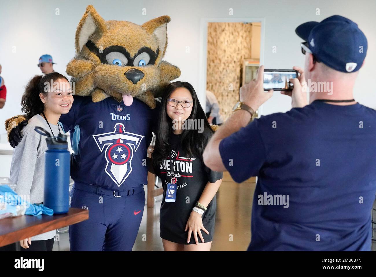 Tennessee Titans Mascot