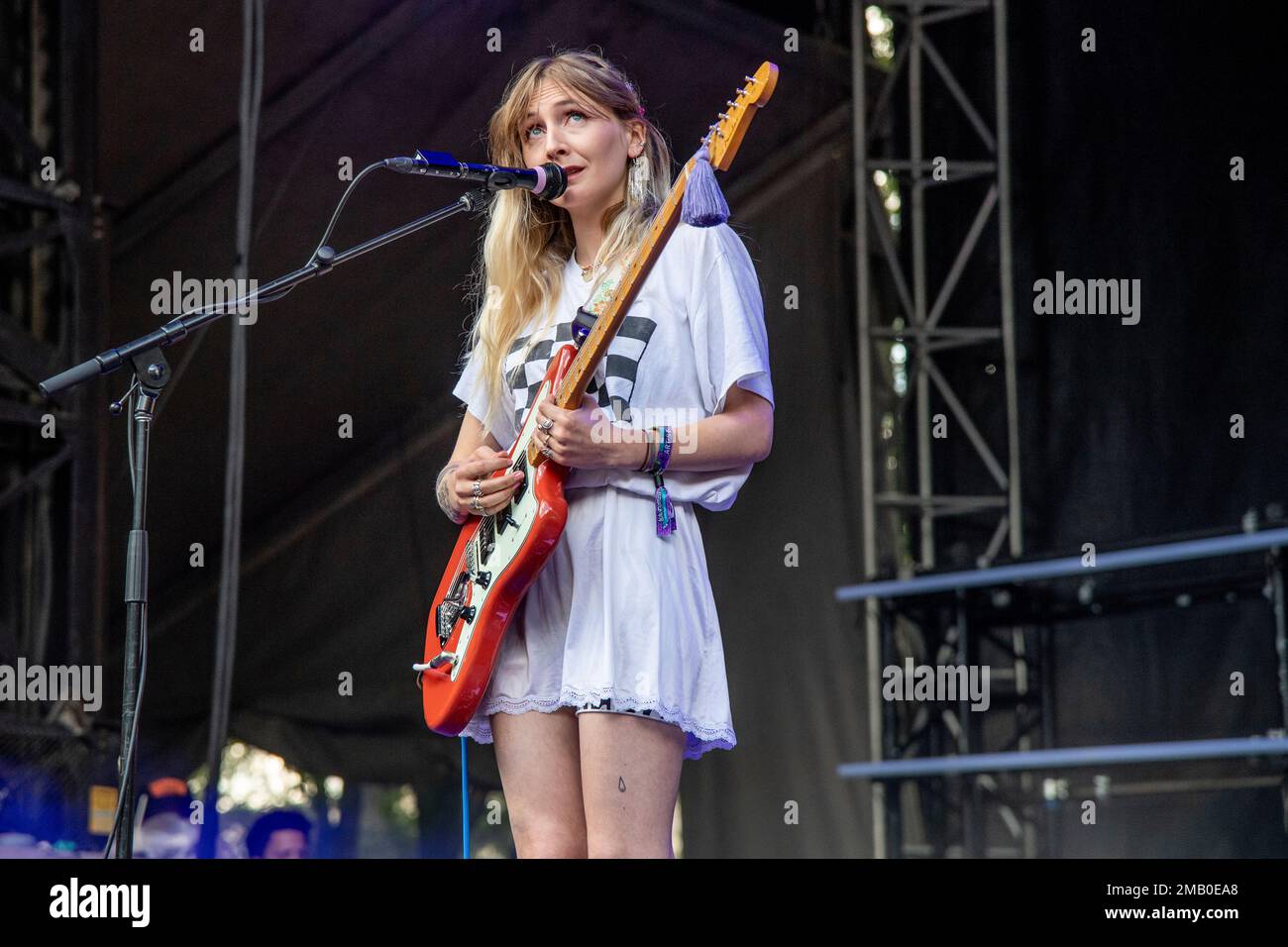 Hester Chambers of Wet Leg performs on day two of the Lollapalooza ...