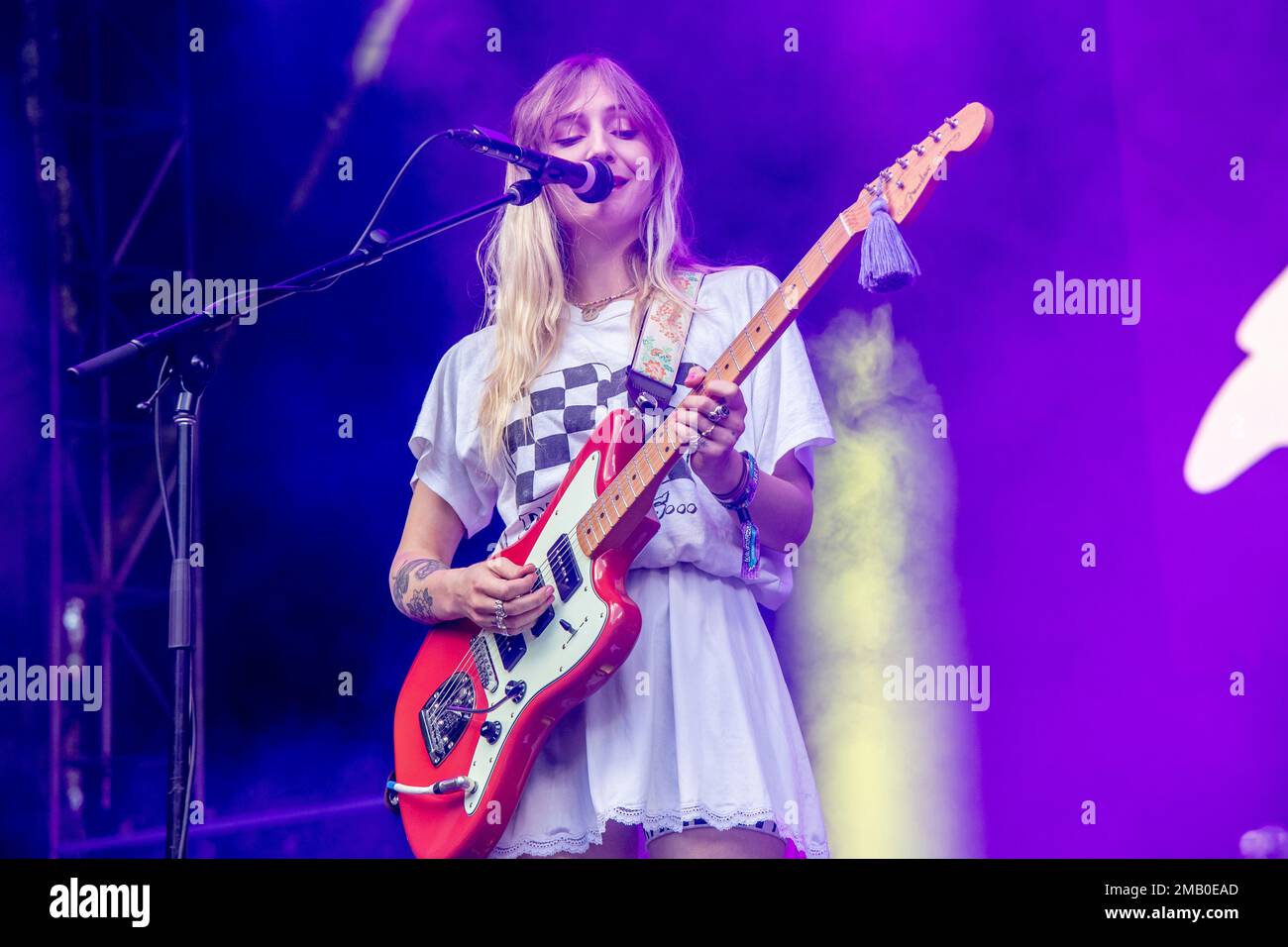 Hester Chambers of Wet Leg performs on day two of the Lollapalooza ...