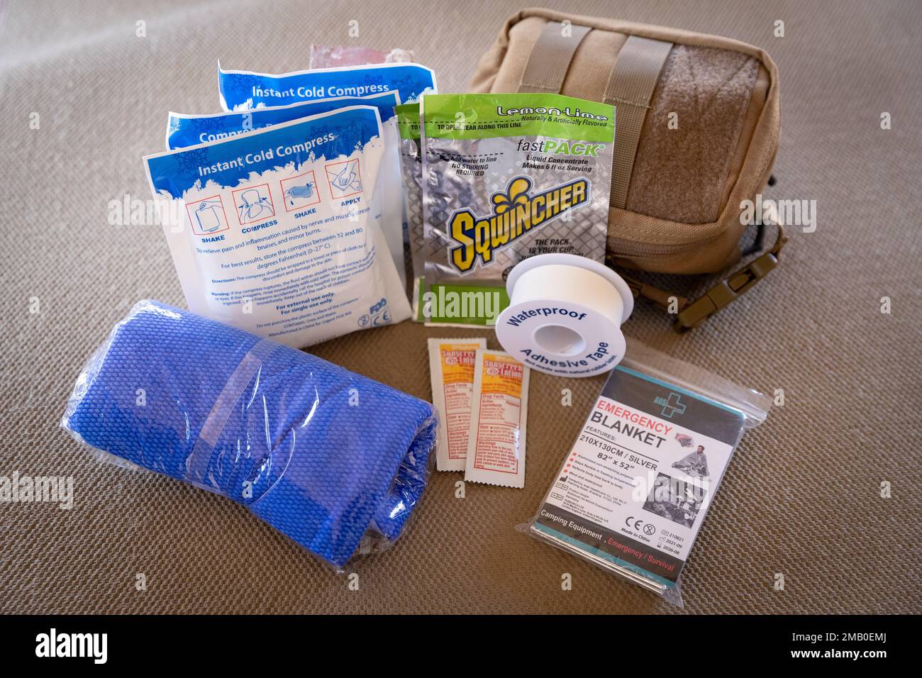 Contents of the new heat stress kit Go-Bag that Border Patrol agents ...