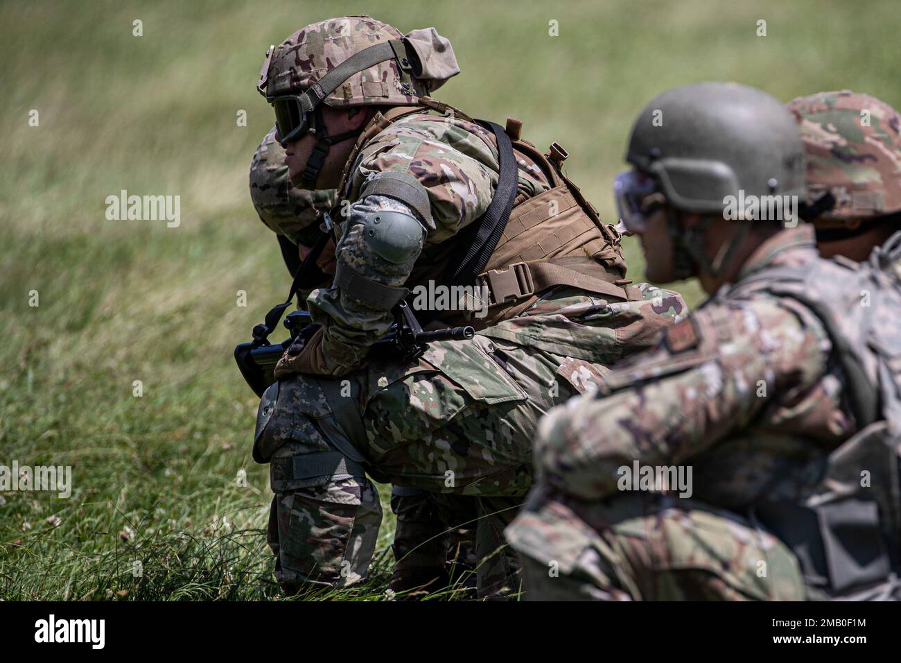 U.S. Army Soldiers and U.S. Air Force Airmen train with a New Jersey ...