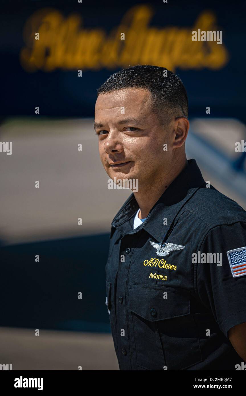 CHESTERFIELD, Mo. (June 9, 2022) Aviation Electronics Technician 1st ...