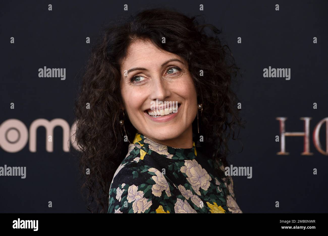 Lisa Edelstein arrives at the premiere of "House of the Dragon" on ...