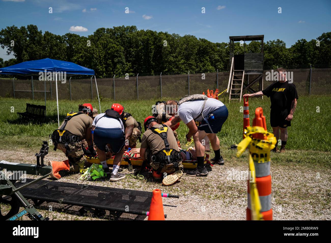 Airmen from the 139th Medical Group Homeland Response Force and ...