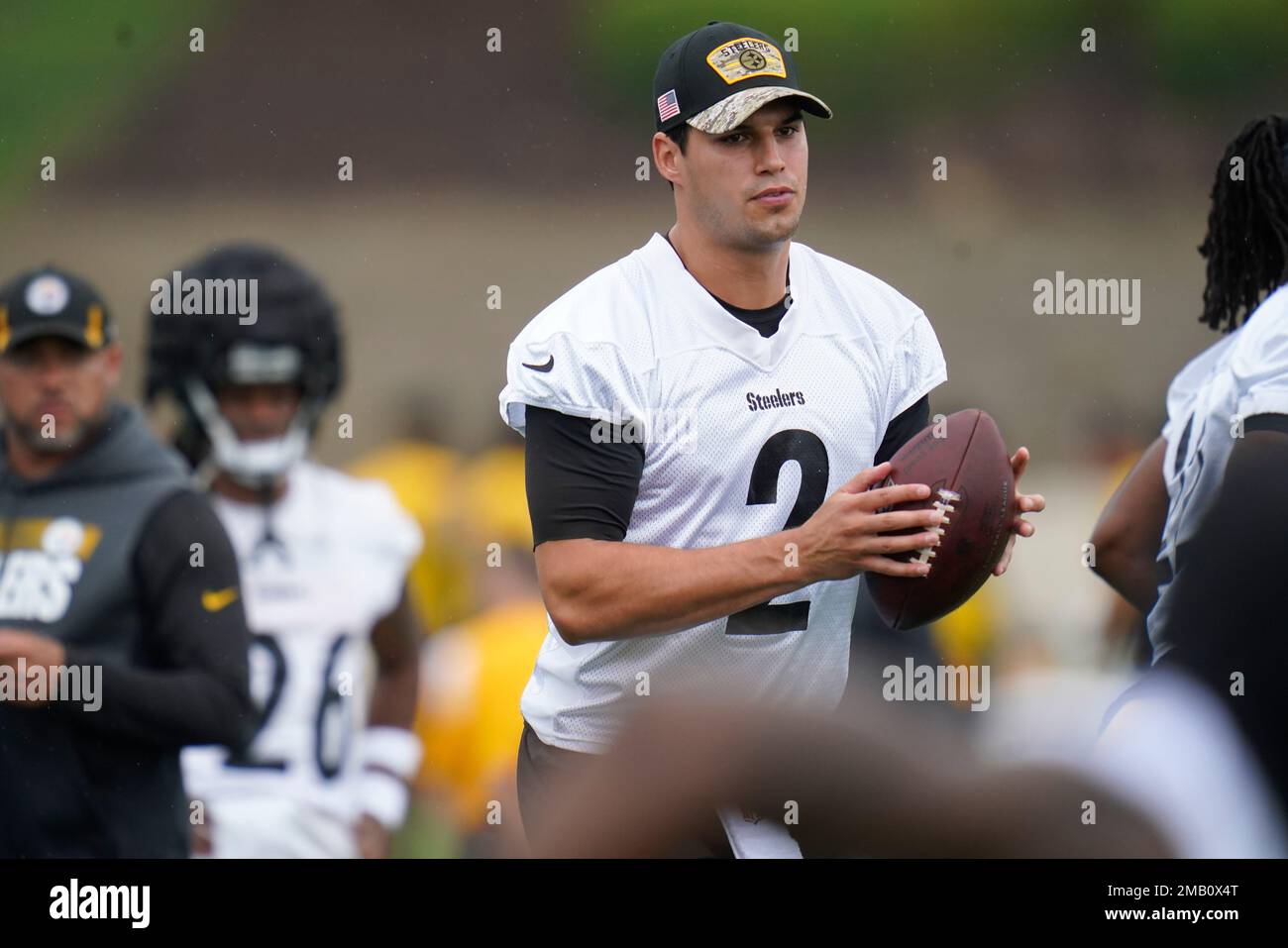 Pittsburgh Steelers quarterback Mason Rudolph passes during practice at ...