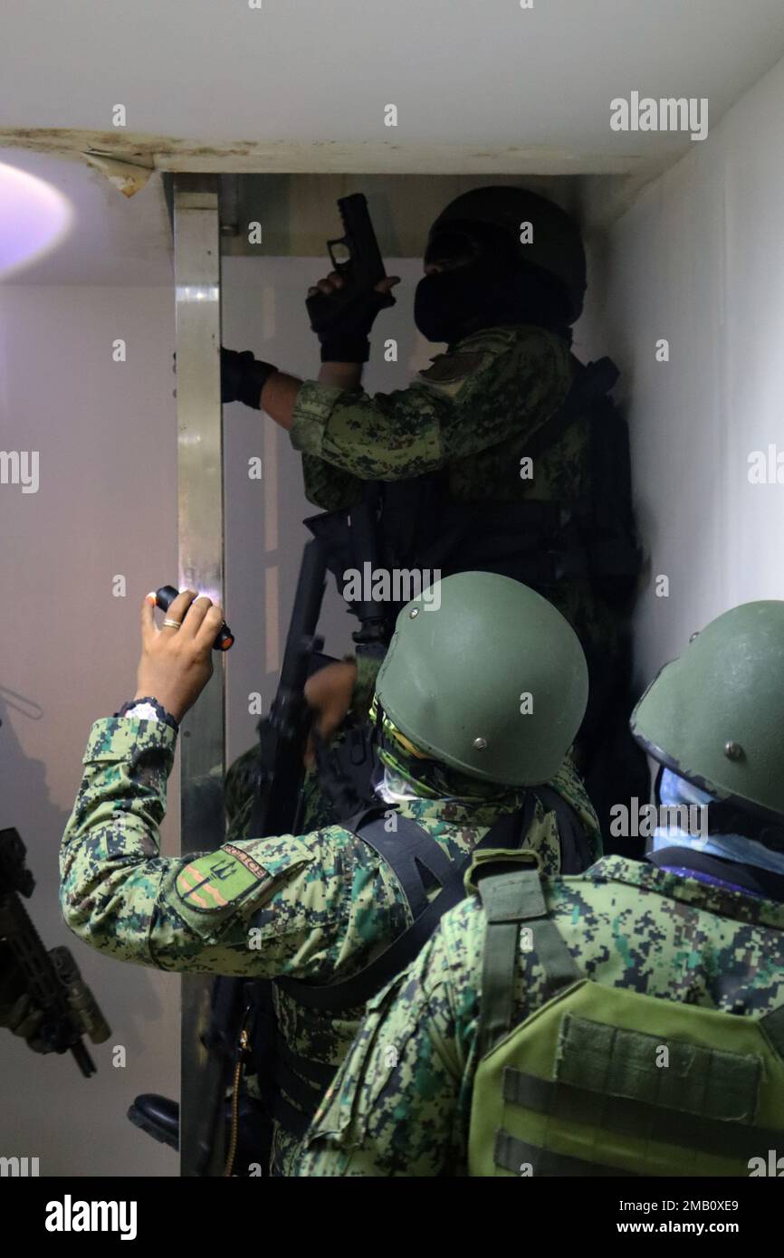 Police maj gen valeriano de leon hi-res stock photography and images ...