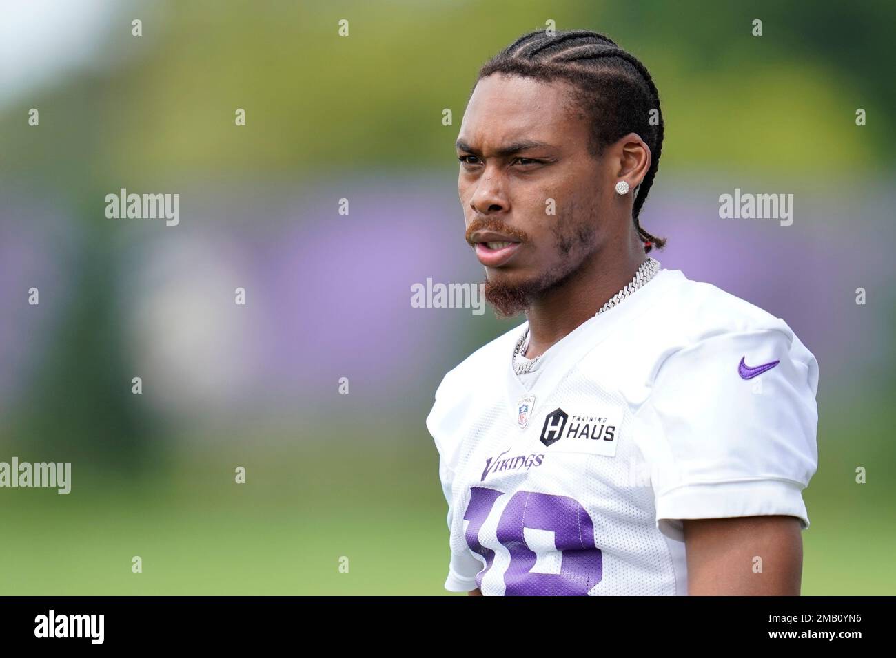 Minnesota Vikings wide receiver Justin Jefferson (18) looks on during ...
