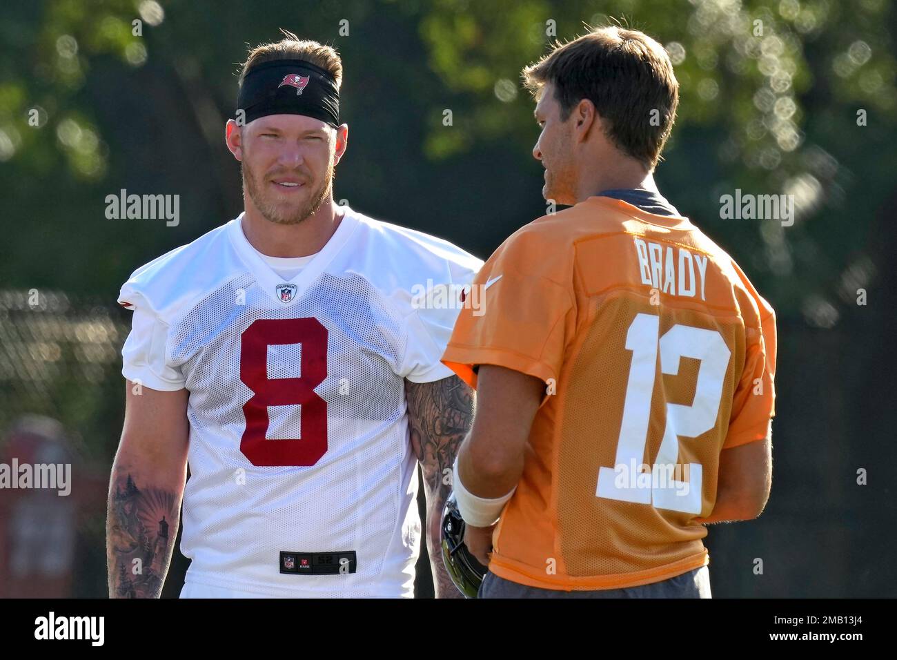 New Tampa Bay Buccaneers tight end Kyle Rudolph (8) talks to ...
