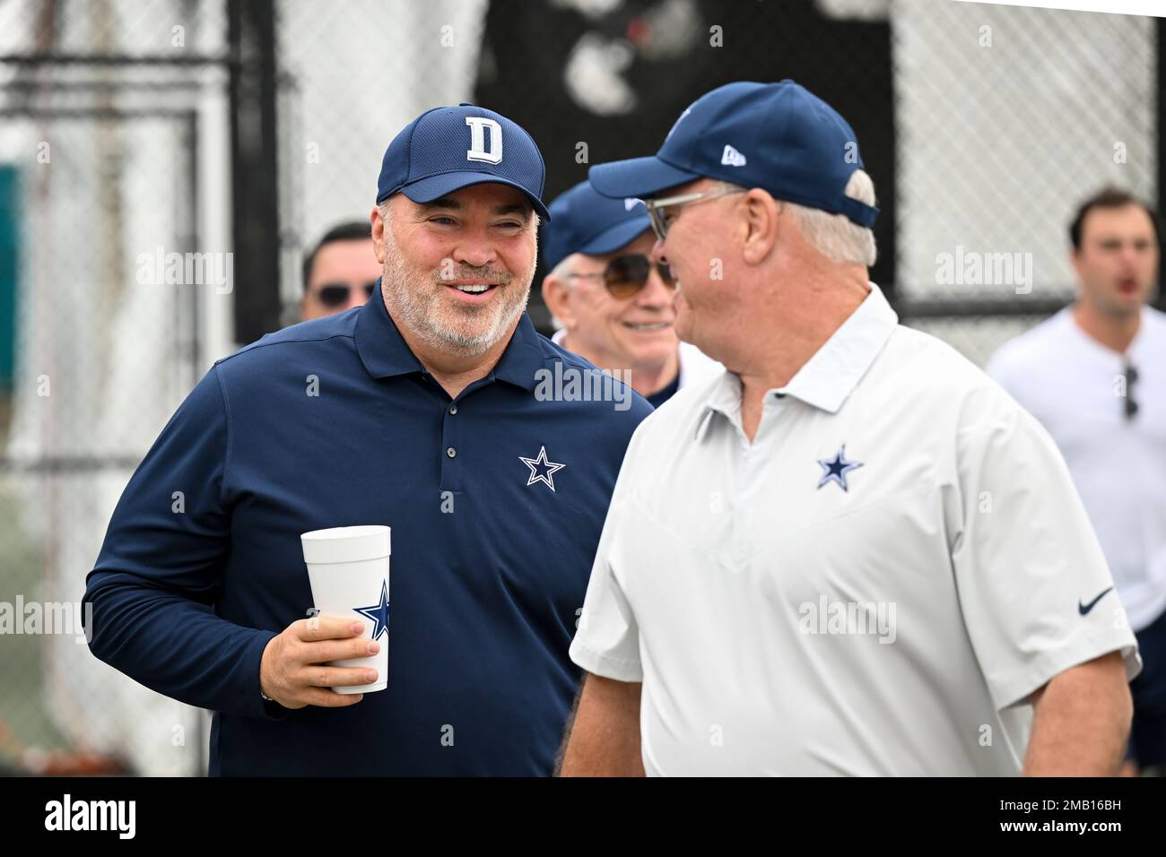 Dallas Cowboys Executive Vice President, Stephen Jones, right and head ...