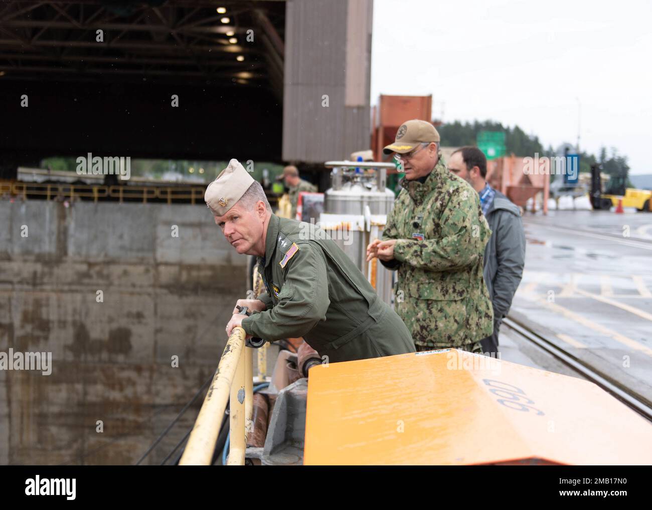 SILVERDALE, Wash. (Jun. 9, 2022) –U.S. Navy Capt. Robert Figgs (right ...