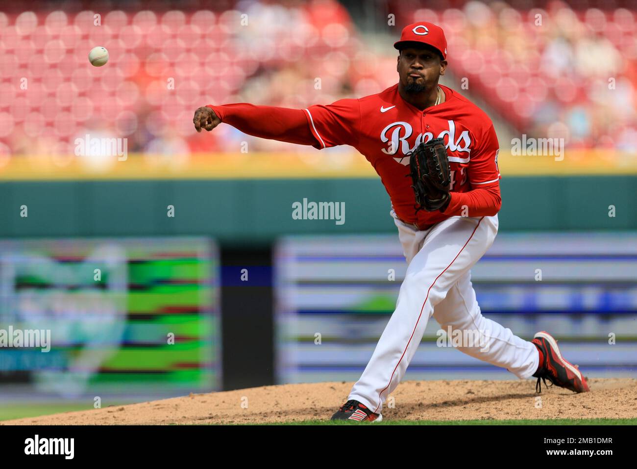 Cincinnati Reds' Alexis Diaz throws during a baseball game against the ...
