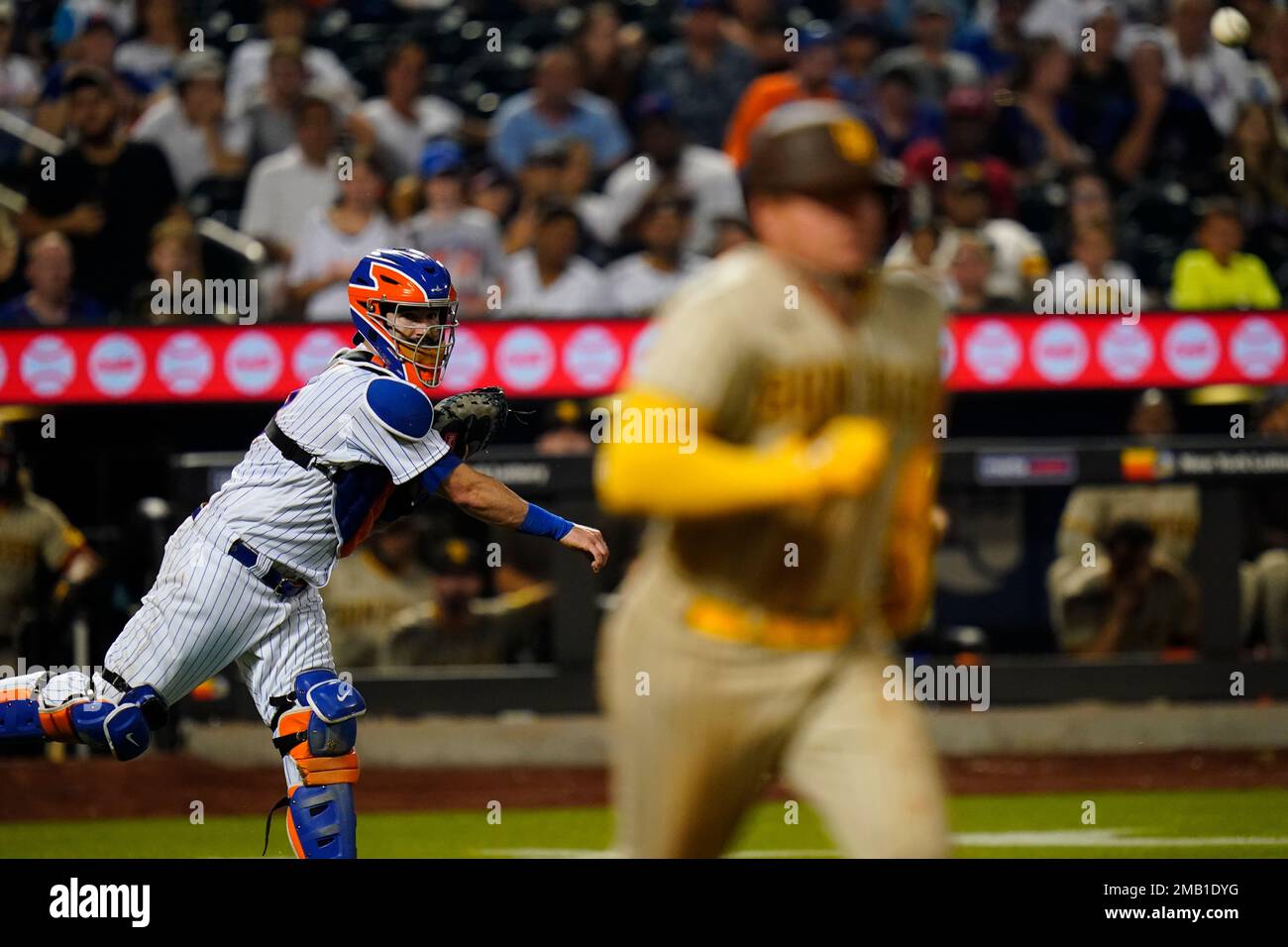 New York Mets catcher Tomas Nido throws out San Diego Padres' Luke Voit ...